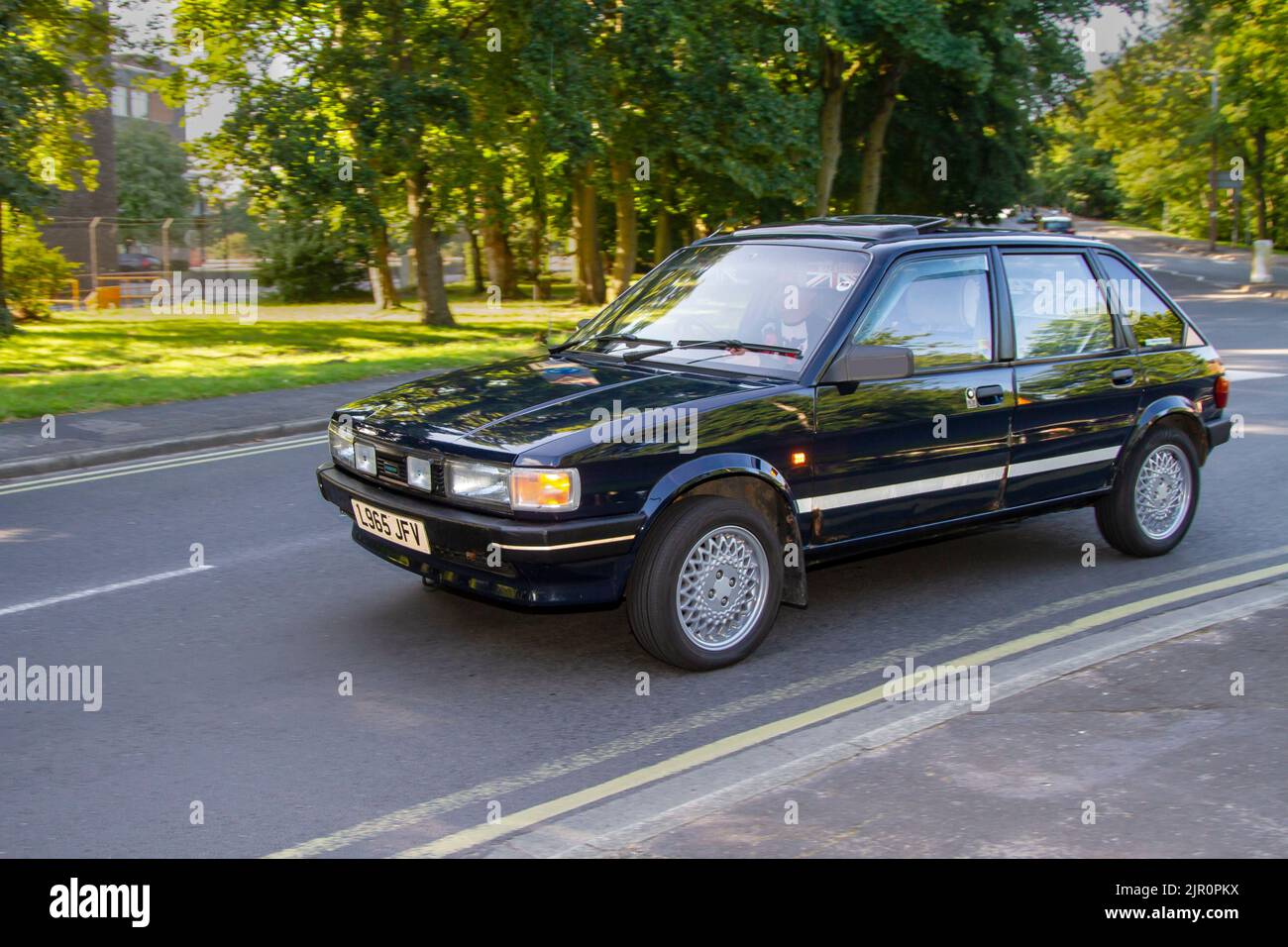 1994 90s années quatre-vingt-dix bleues Rover Maestro Clubman D ...