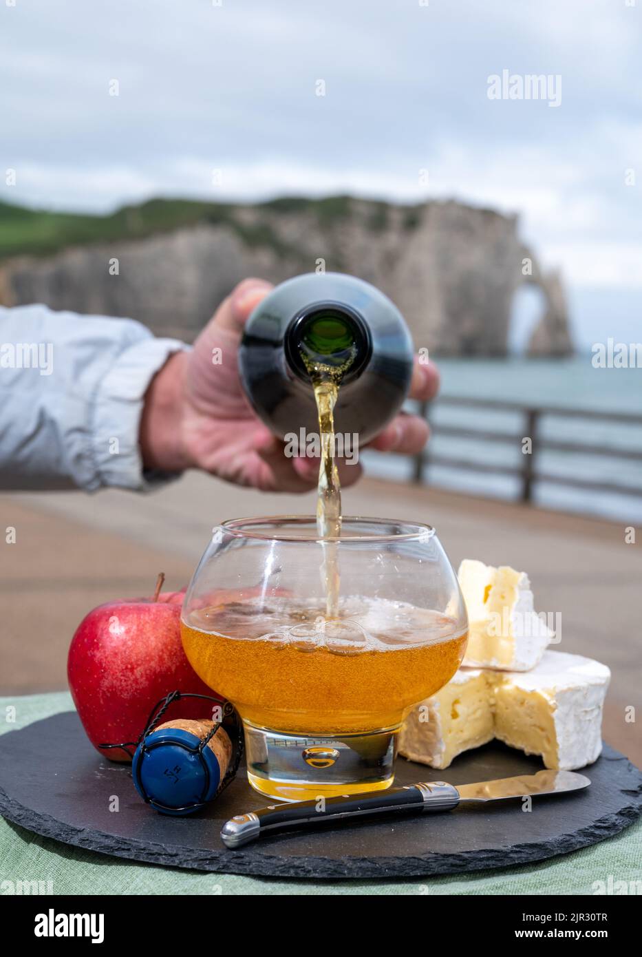 Tastes of Normandy - camembert au fromage de vache français et cidre de ...