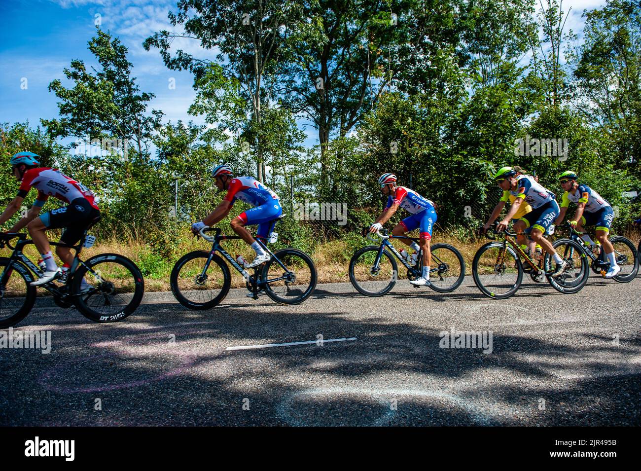 Breda, pays-Bas, 21/08/2022, Un groupe de coureurs est vu passer par ...