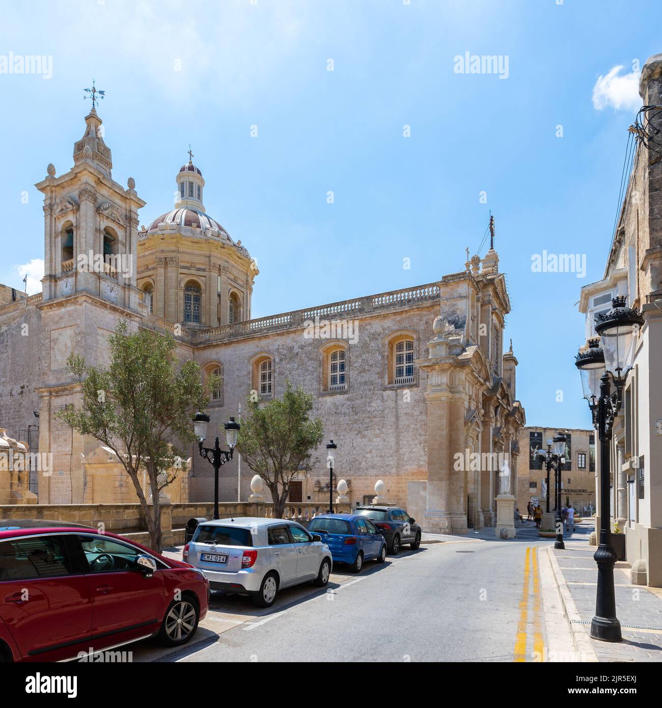 La basilique Saint-Paul est une église paroissiale catholique romaine ...