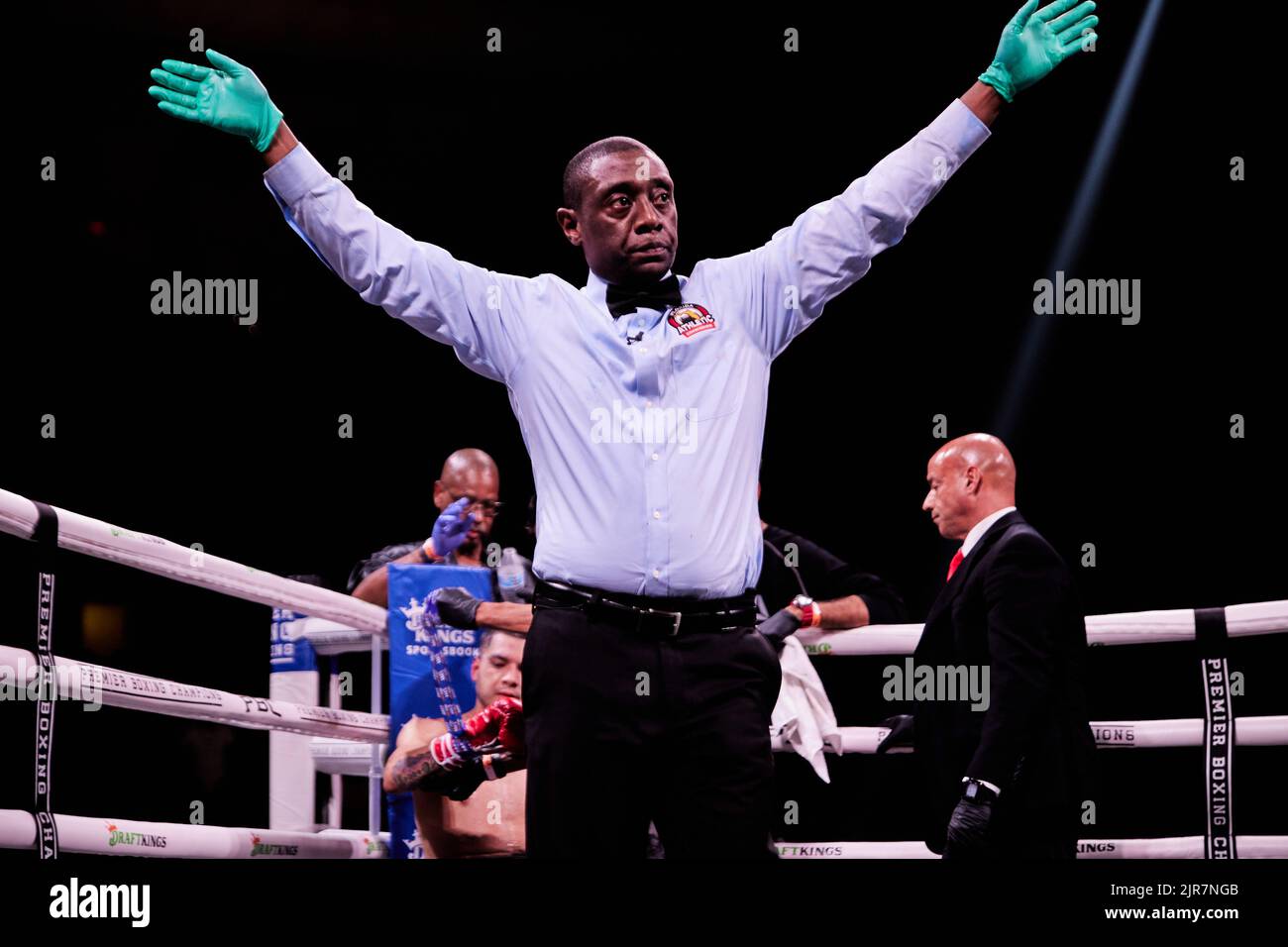 Boxeur professionnel IBF poids-lourd léger Sergueï Lipinets bat WBC ...