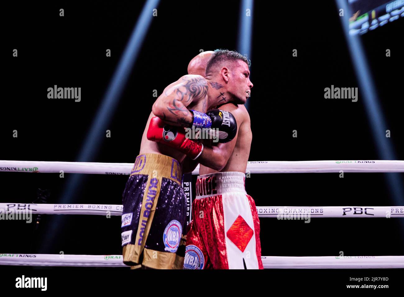 Boxeur professionnel Jeux Olympiques d'été 2016 Hector Garcia bat le ...