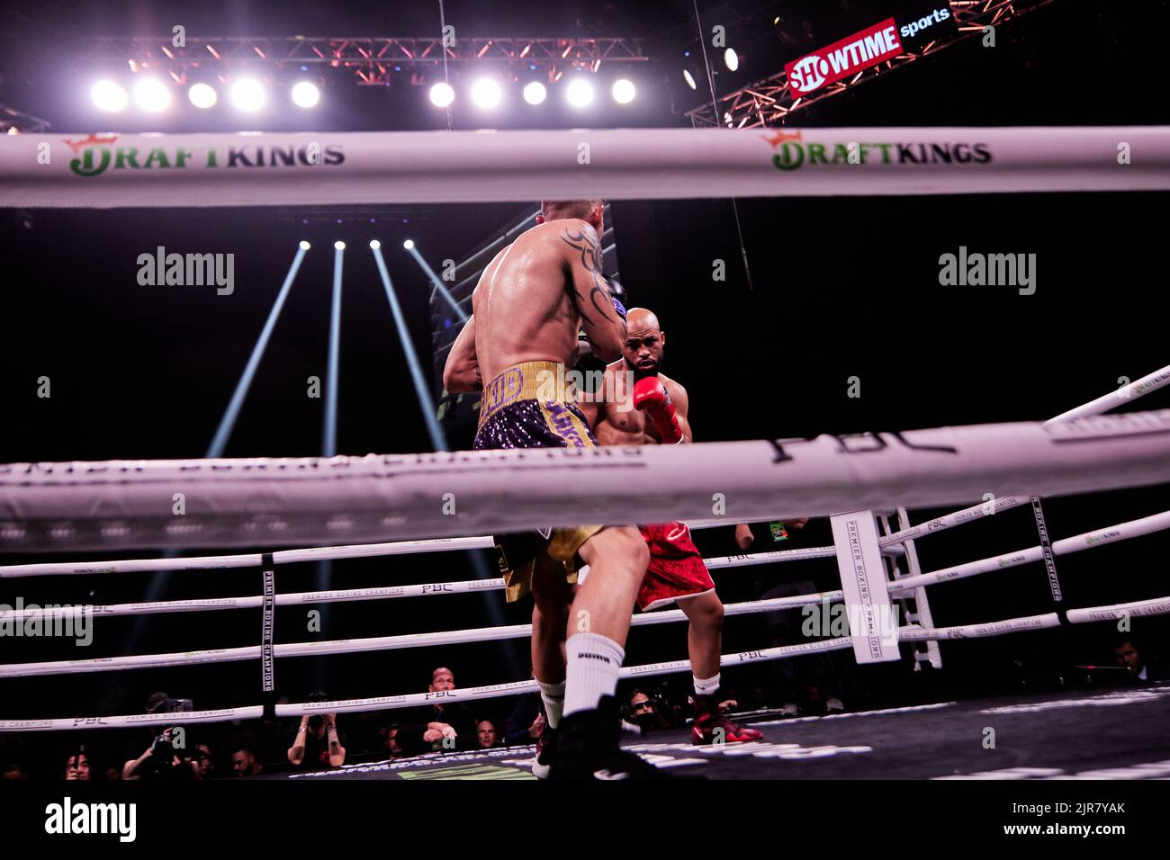 Boxeur professionnel Jeux Olympiques d'été 2016 Hector Garcia bat le ...