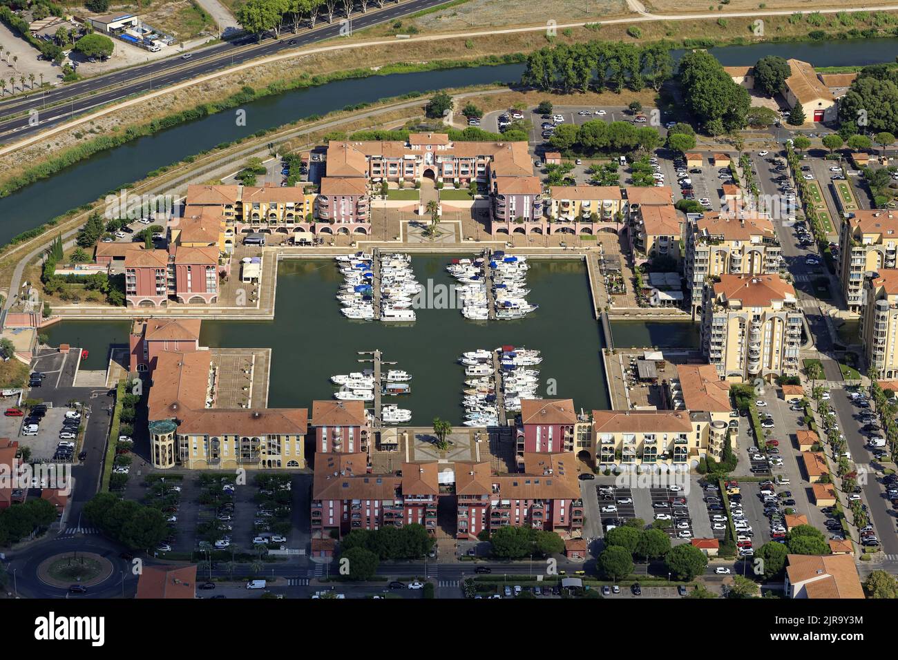 Lattes (sud de la France) : vue aérienne du quartier de Port-Ariane, au ...