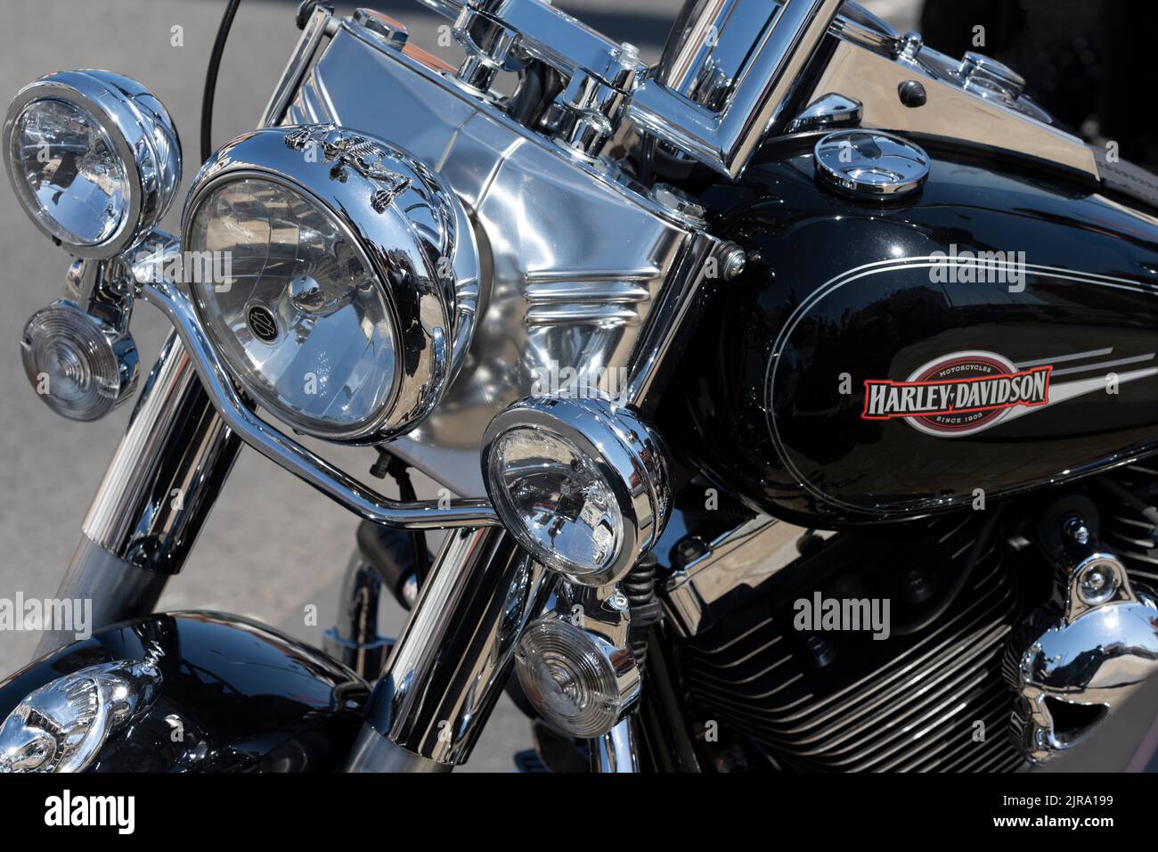 Motorcycle woman harley davidson Banque de photographies et d’images à ...