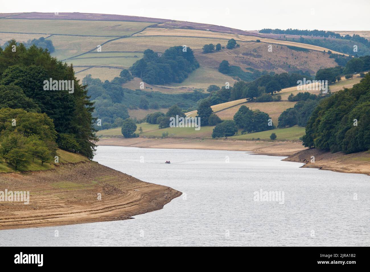 Le réservoir Ladybower pendant le temps sec et la sécheresse de l'été ...