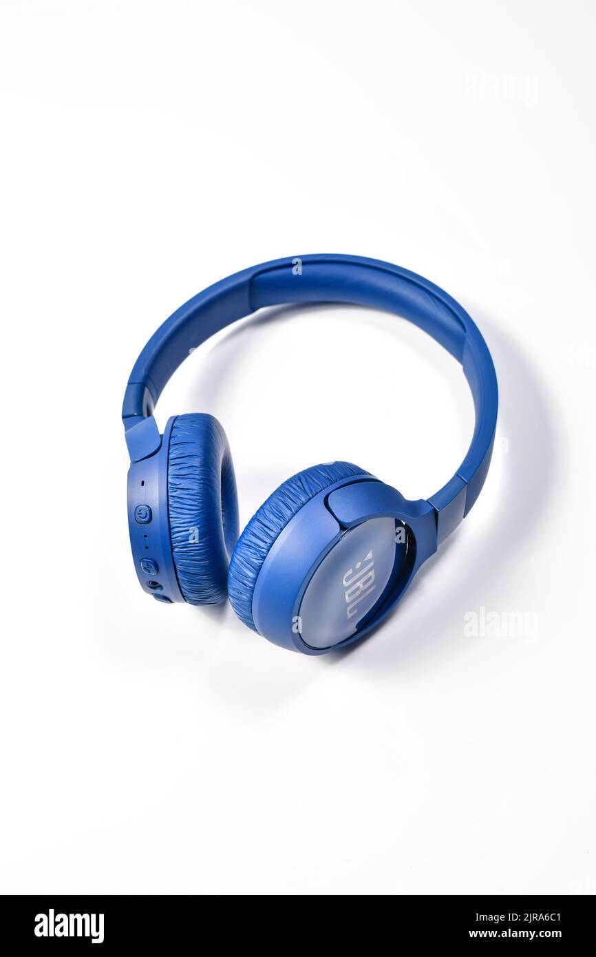 Casque jbl Banque de photographies et d’images à haute résolution - Alamy