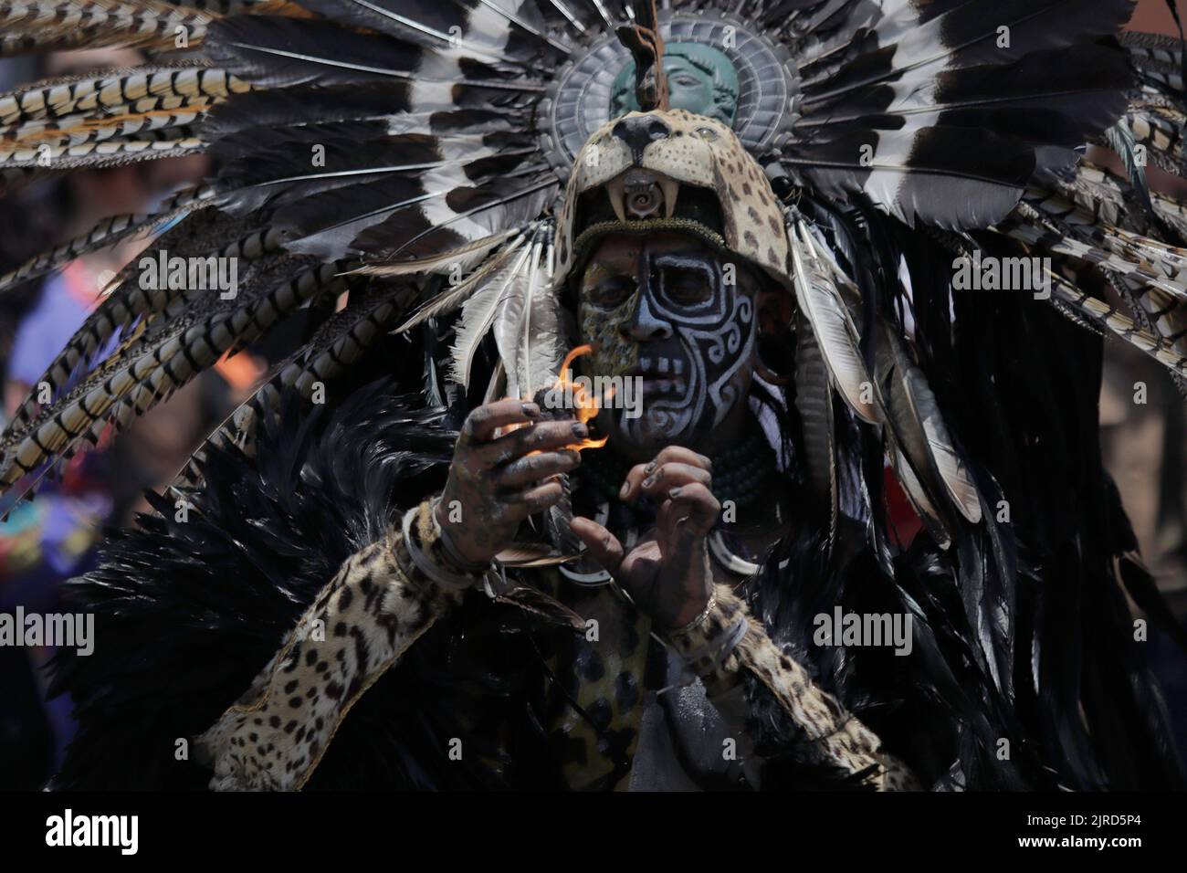 23 août 2022, Mexico ; Mexique : des danseurs préhispaniques déguisés ...