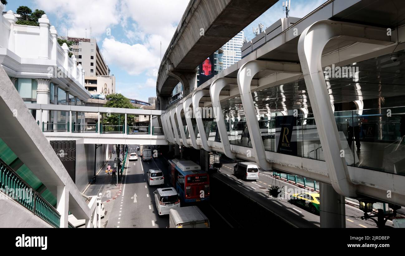 Bts skytrain chit lom station Banque de photographies et d’images à ...
