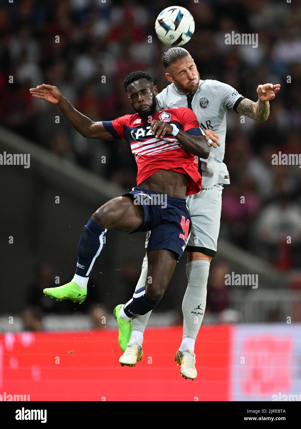 LILLE - (lr) Jonathan Bamba de Lille OSC, Sergio Ramos de Paris Saint ...