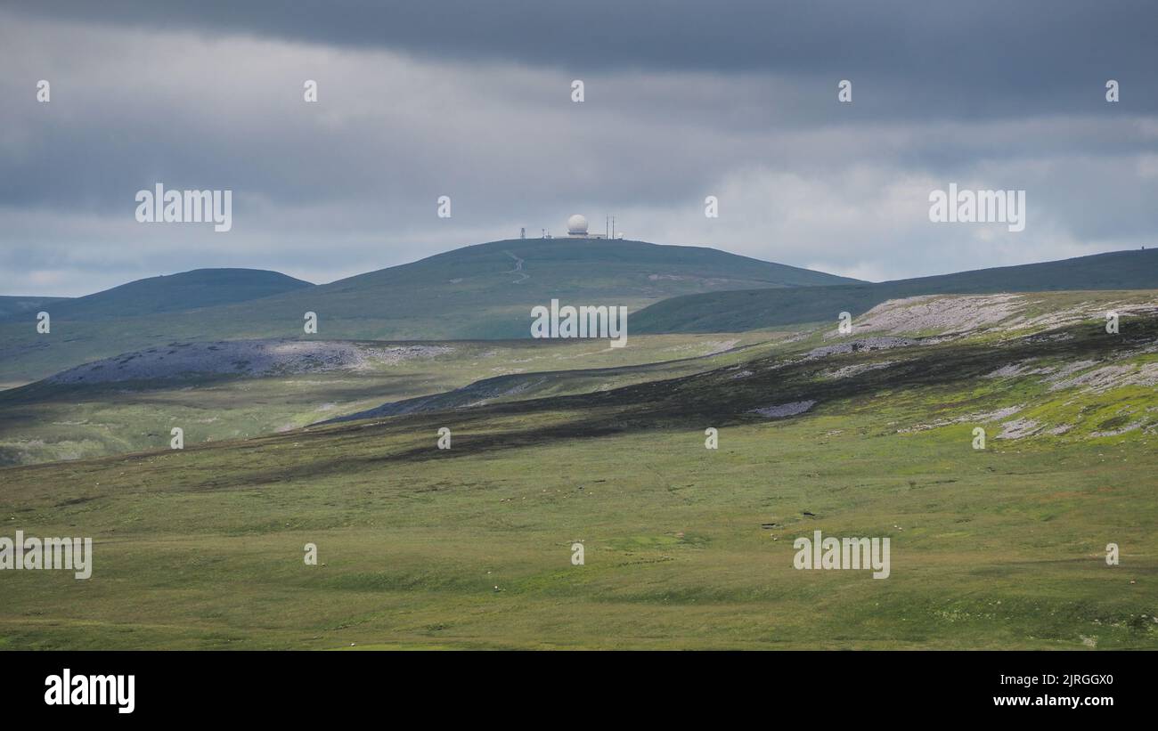 Le radar de contrôle de la circulation aérienne de CAA, Great Dun Fell ...