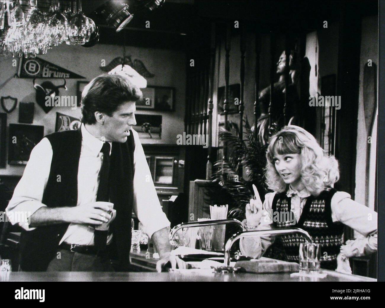 Shelley long cheers Banque de photographies et d’images à haute ...