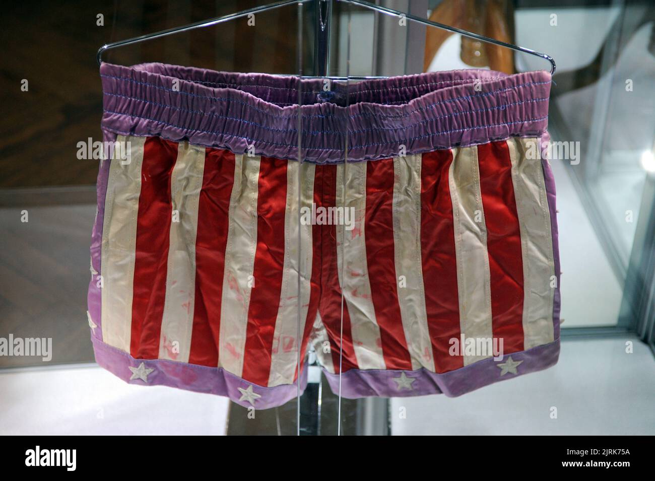 NEW YORK, NY - OCTOBRE 21 : une paire de chaussures portée par l'acteur ...