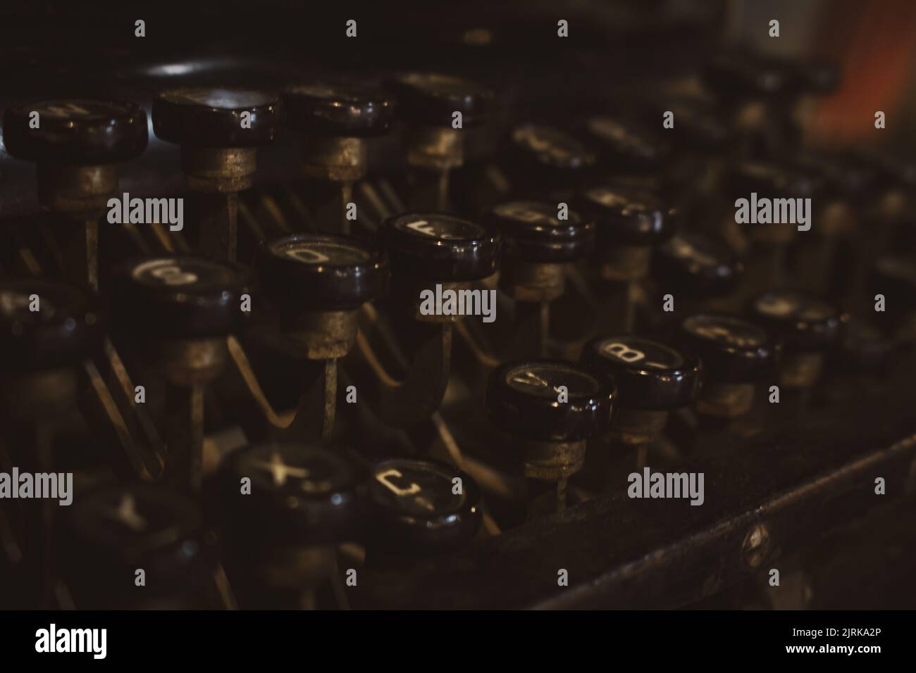 Machine à écrire vintage. Rangée de clés d'une machine à écrire à l ...