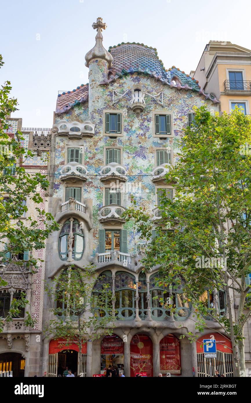 Facade of casa batllo Banque de photographies et d’images à haute ...