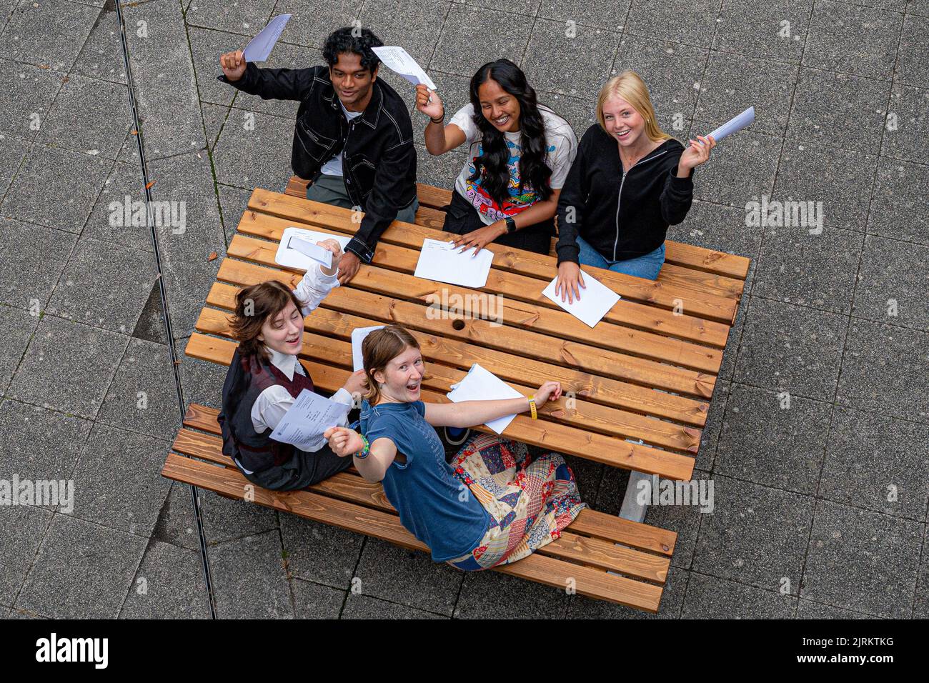 Celebra los resultados del gcse st mary redcliffe temple school en ...