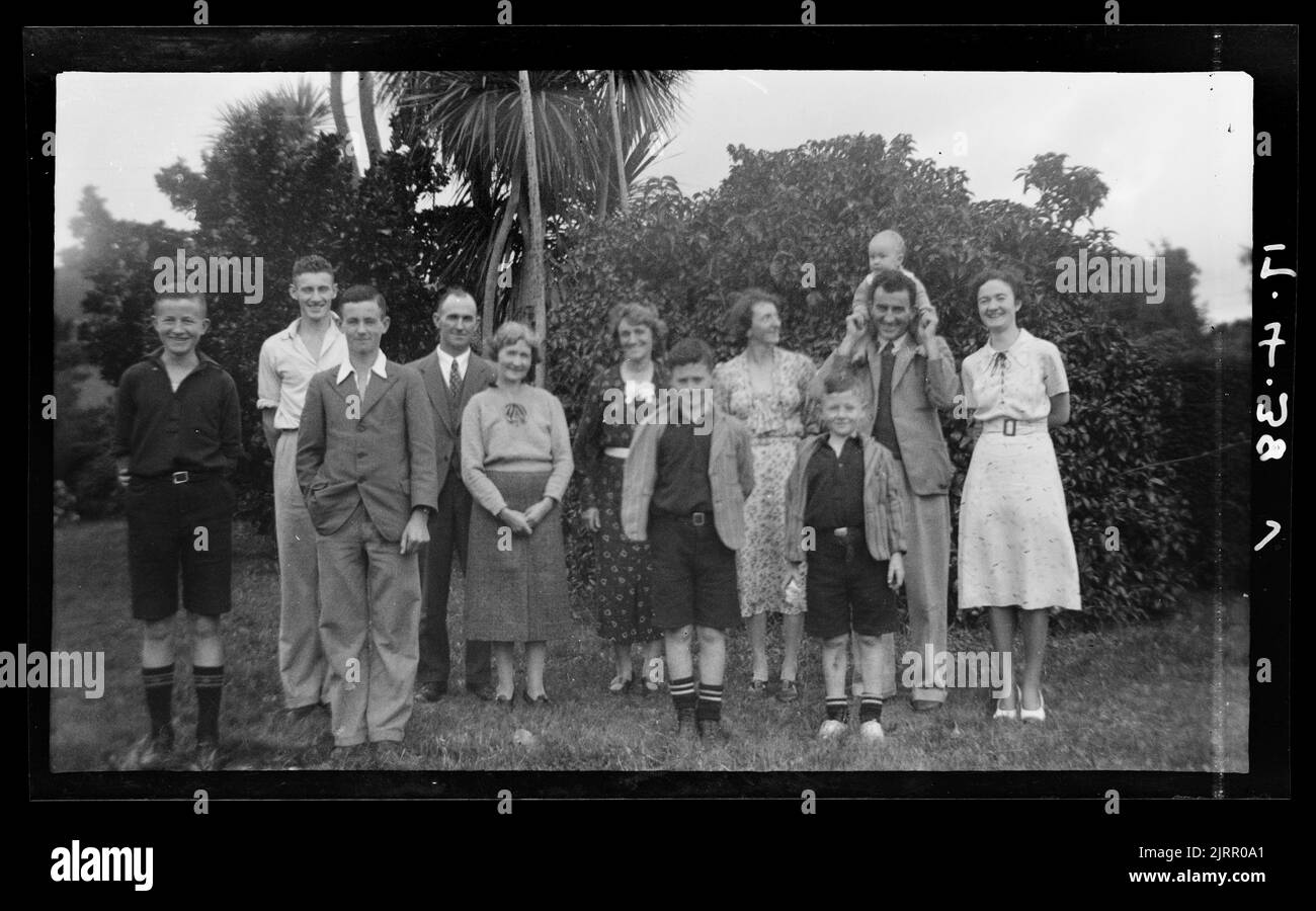 Groupe John Herd et sa famille, Ralph Herd et sa famille, Maud et Clyde ...
