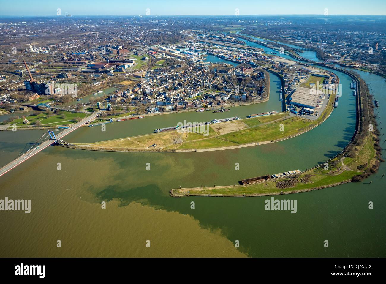 L'île de mercator avec l'embouchure de la ruhr dans le rhin Banque de ...