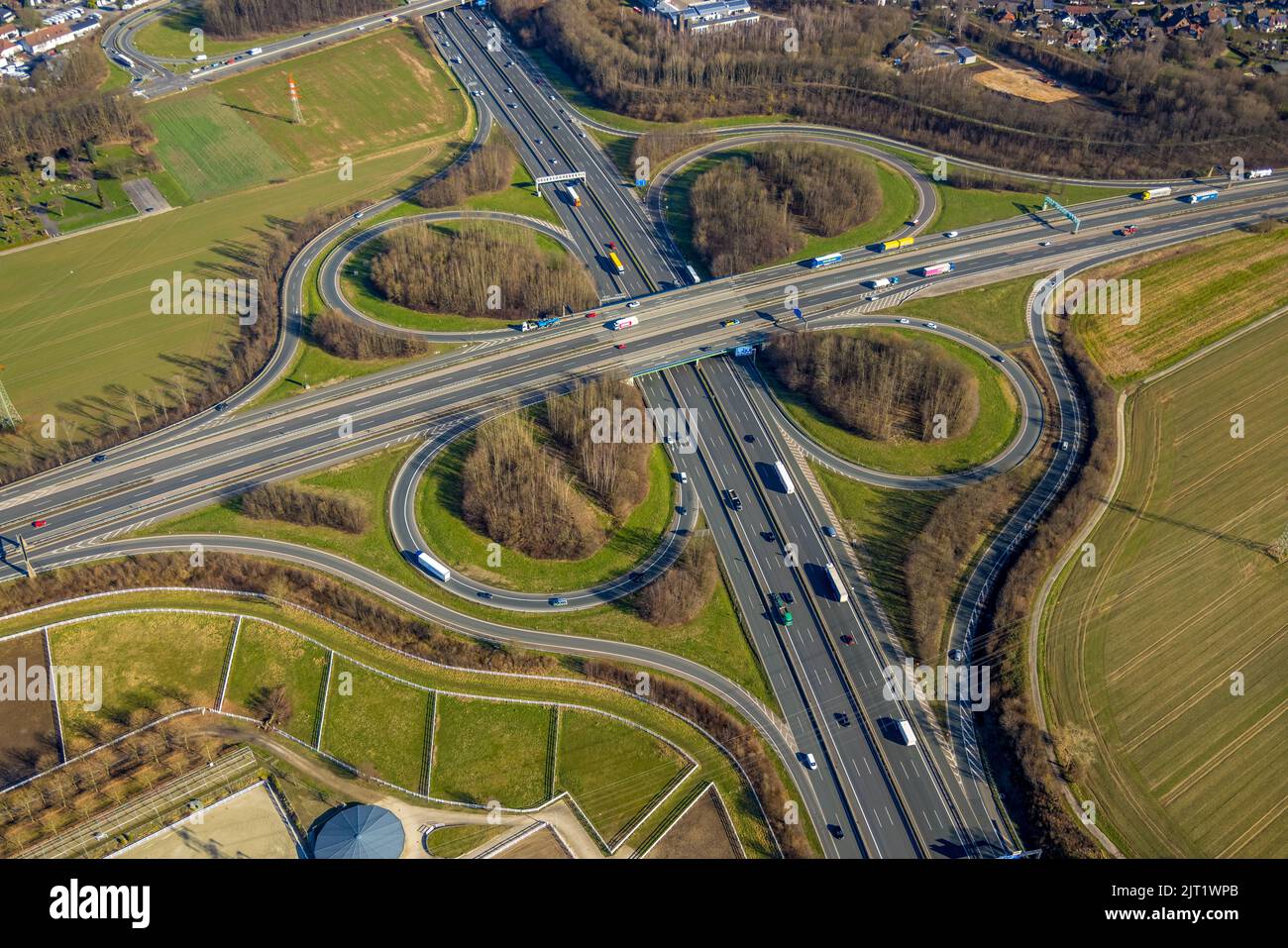 Vue aérienne, sortie d'autoroute Dortmund / Unna, autoroute A1 et autoroute A44, masses, Unna ...