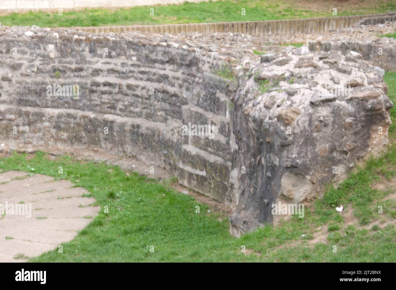 Les ruines de la basilique de l'église de 6th qui a précédé la ...