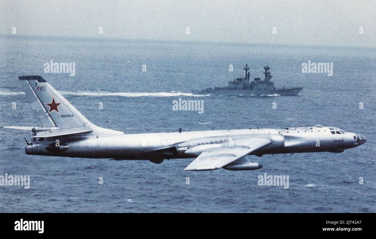 Tupolev tu 16 Banque de photographies et d’images à haute résolution ...