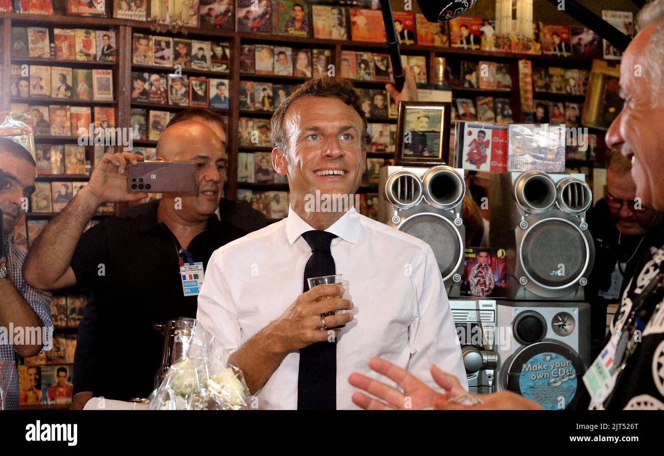 Le président de la République française, Emmanuel Macron rend visite à ...