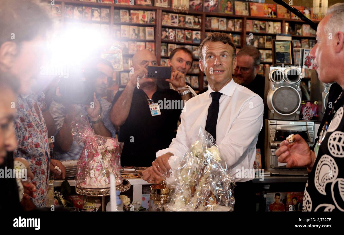 Le président de la République française, Emmanuel Macron rend visite à ...