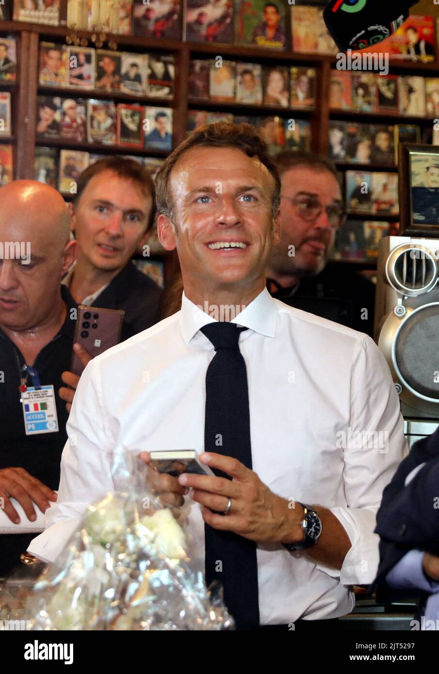 Le président de la République française, Emmanuel Macron rend visite à ...