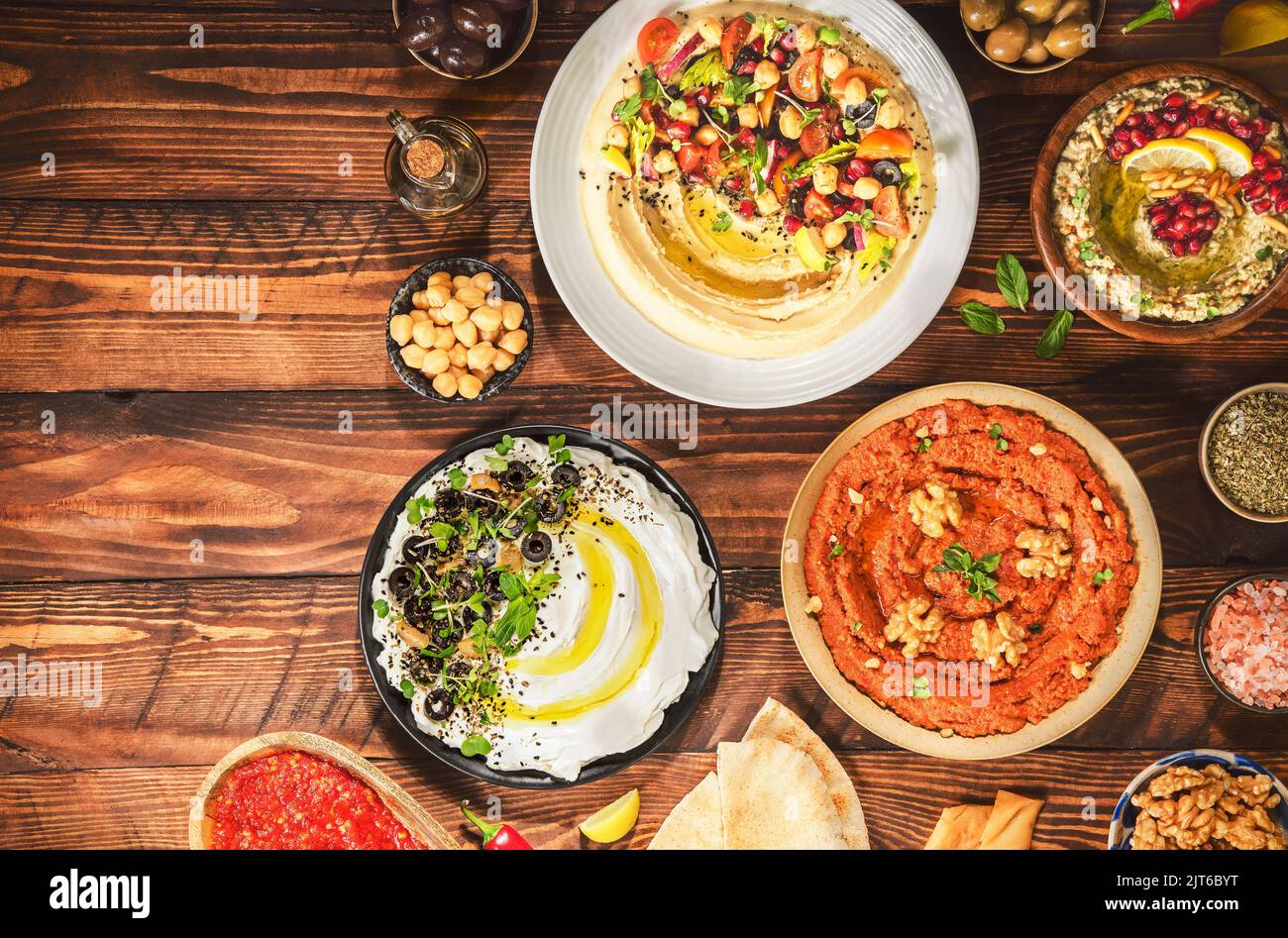 Cuisine arabe : variétés de délicieux meze et trempettes du Moyen ...