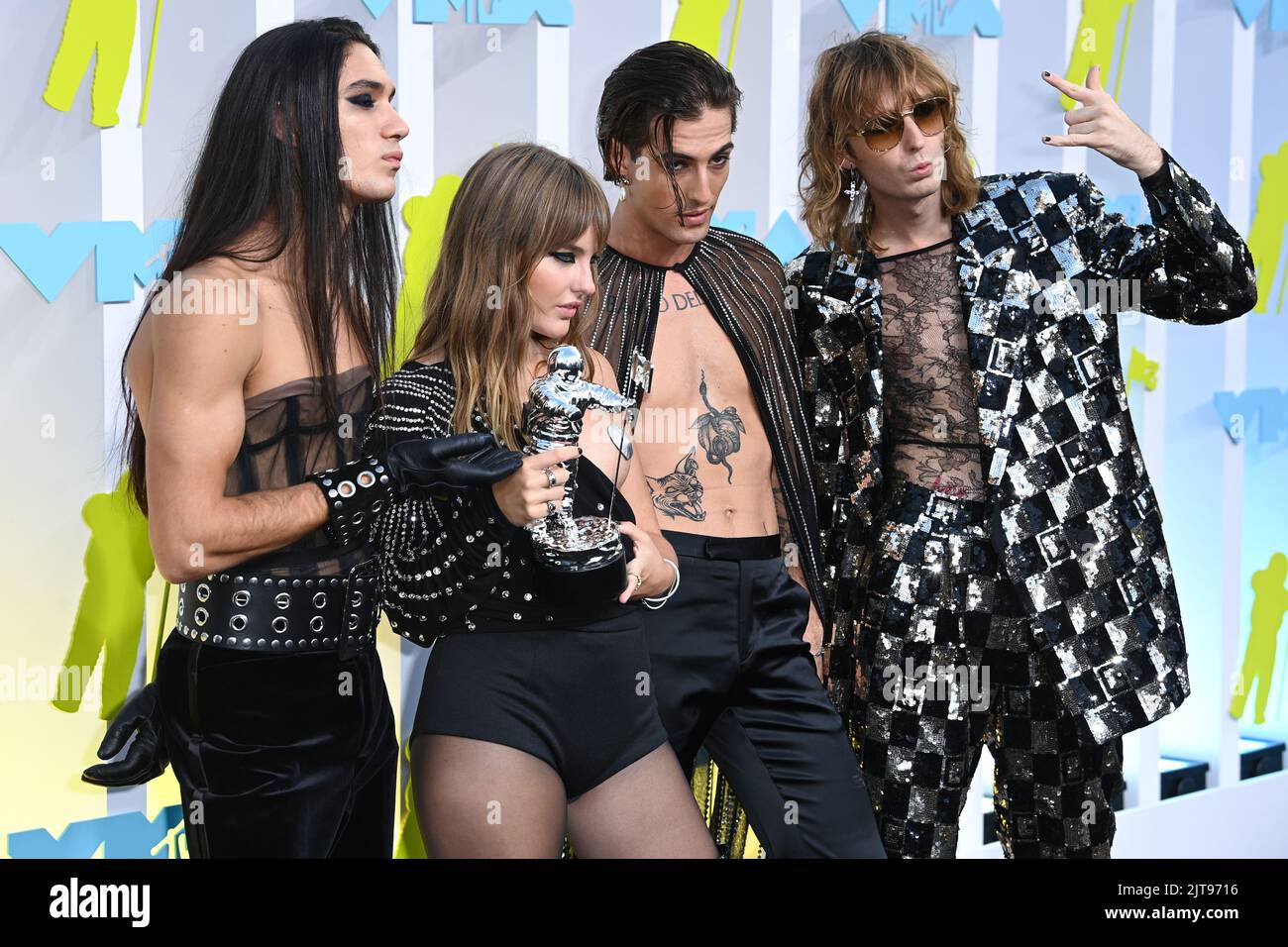 Damiano david et victoria de angelis de maneskin Banque de photographies et d’images à haute ...