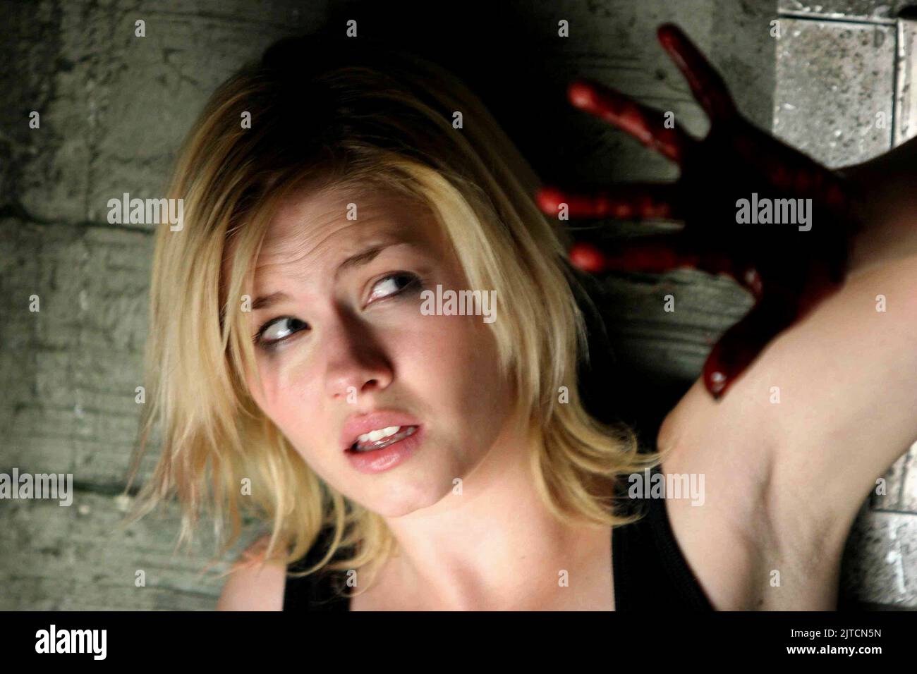Elisha cuthbert captivity 2007 Banque de photographies et d’images à ...