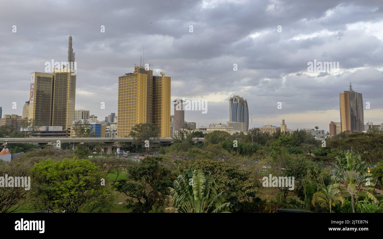 Le nouvel horizon de Nairobi. Au premier plan se trouve le parc rénové ...