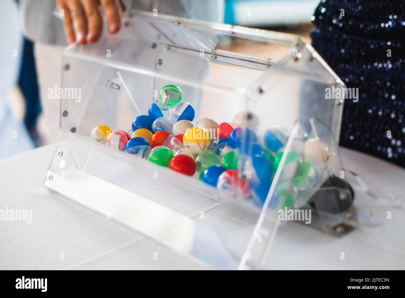 Processus de tirage au sort, extraction d'un nombre gagnant de machines ...