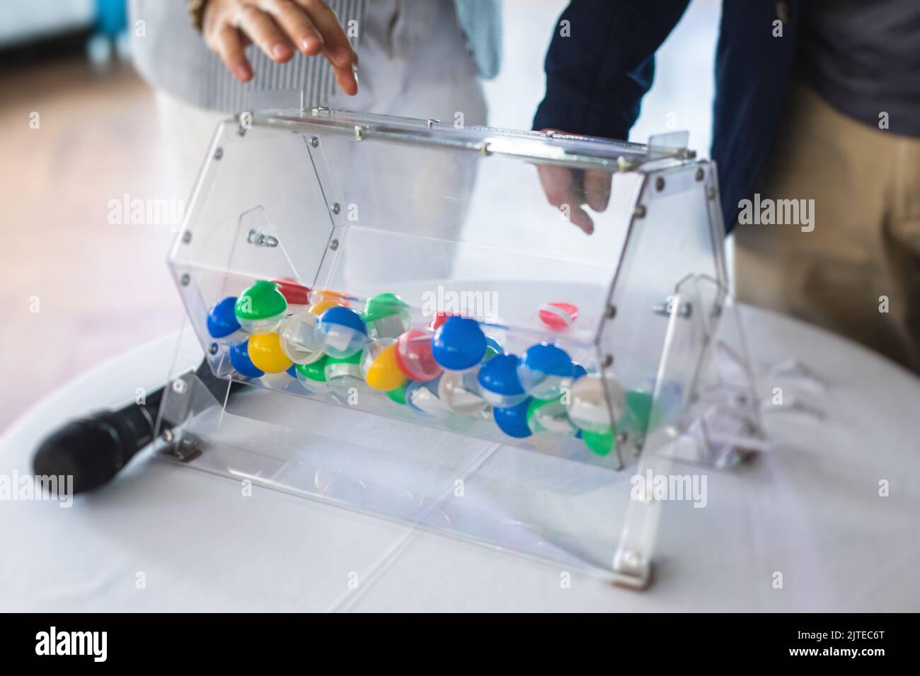 Processus de tirage au sort, extraction d'un nombre gagnant de machines ...