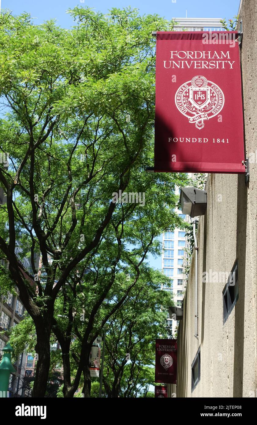 Fordham university lincoln center campus Banque de photographies et d’images à haute résolution ...