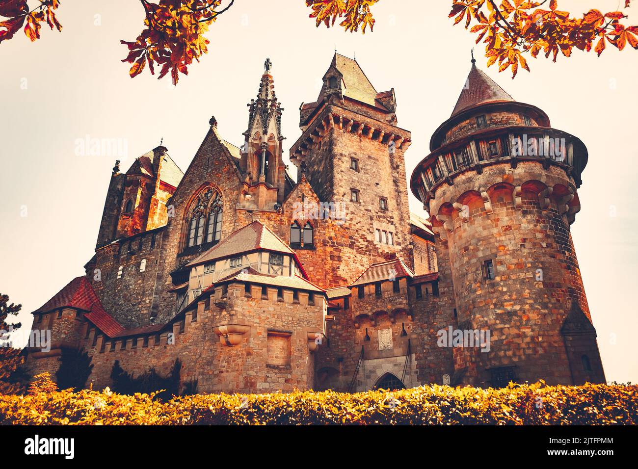 Burg kreuzenstein castle Banque de photographies et d’images à haute ...