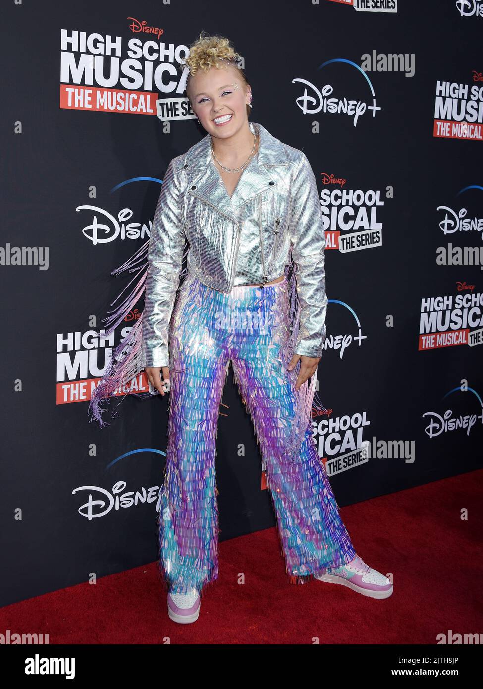 Jojo Siwa arrive à la première saison 3 de la 'musique de lycée : la ...