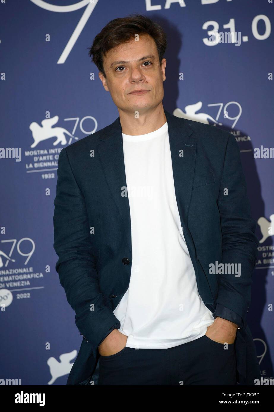 31 août 2022, VENISE, ITALIE: L'acteur italien Lino Musella pose à un ...