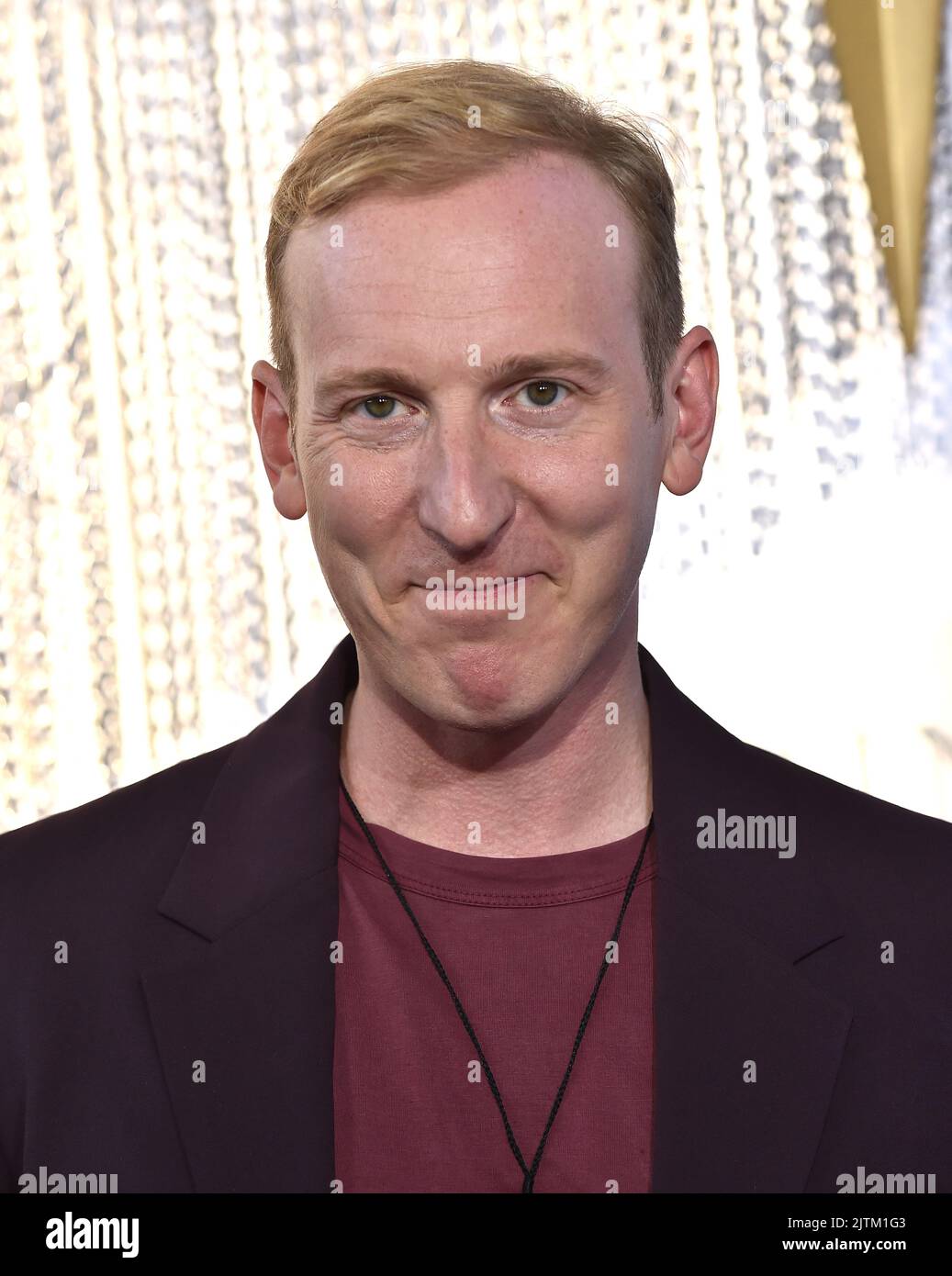 Patrick McKay arrive à la première de Los Angeles « The Lord of the Rings: The Rings of Power ...