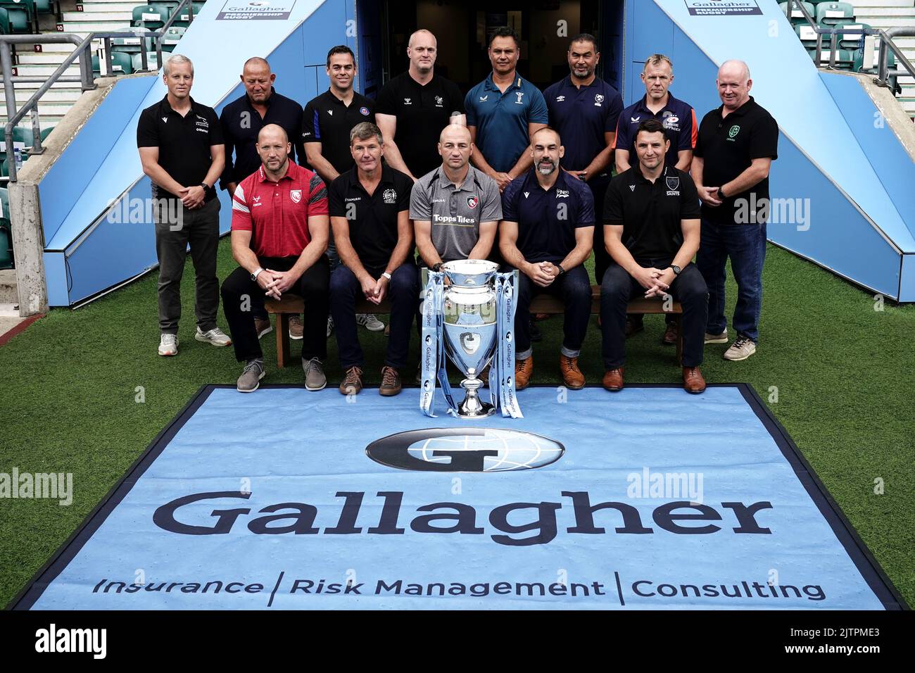 (De gauche à droite, de l'arrière vers l'avant) Dave Walder, entraîneur ...