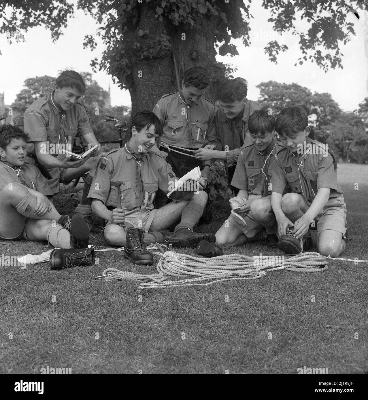 Rallye des scouts Banque d'images noir et blanc - Alamy
