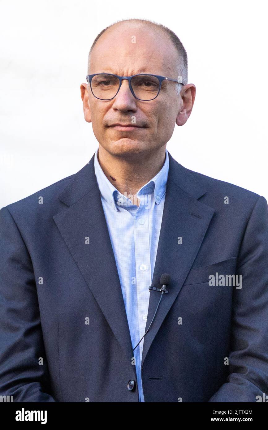 Enrico letta segretario pd Banque de photographies et d’images à haute ... Enrico letta segretario pd Banque de photographies et d’images à haute ...
