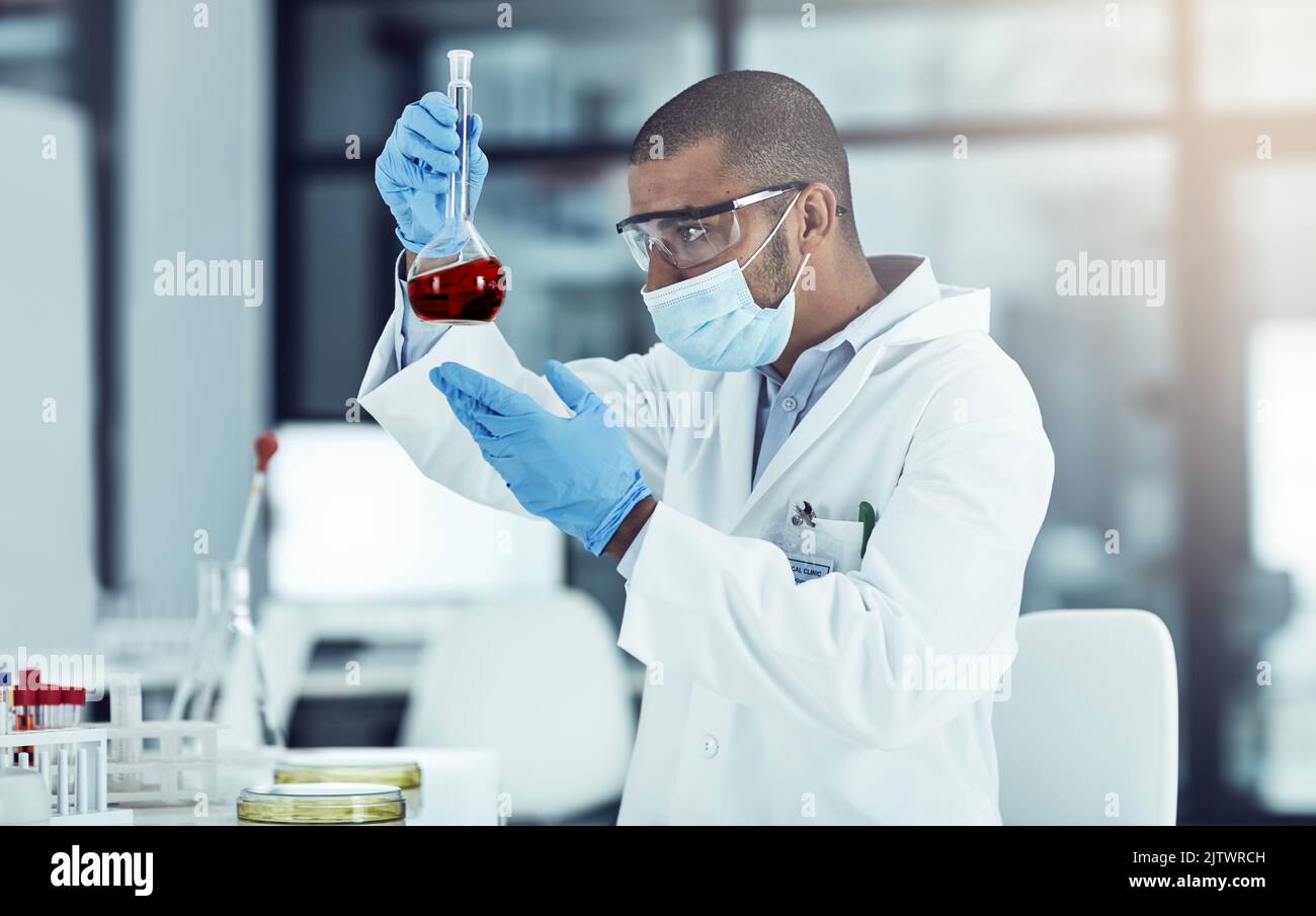 Faire de son mieux pour trouver un remède : un jeune scientifique qui ...