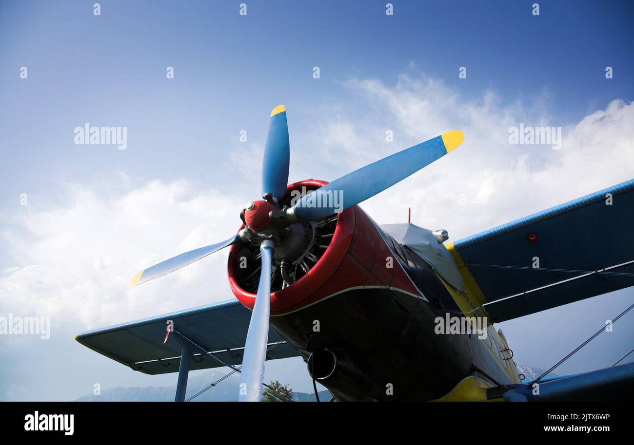 Russian biplane Banque de photographies et d’images à haute résolution ...