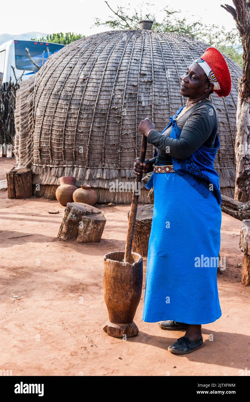 Pilon en bois afrique Banque de photographies et d’images à haute ...