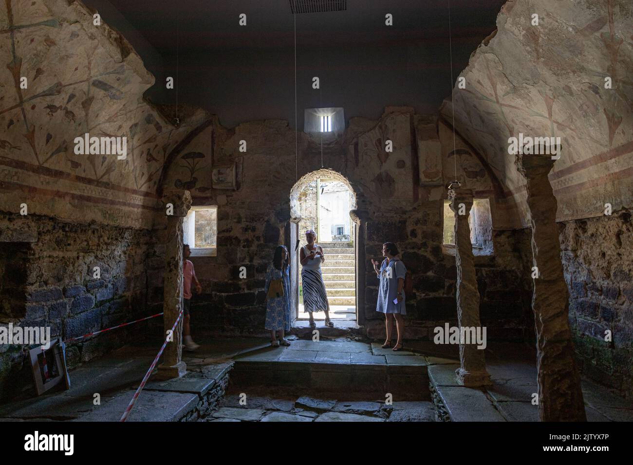 Boveda de Mera, Espagne. Le temple romain de Santalla ou Santa Eulalia ...