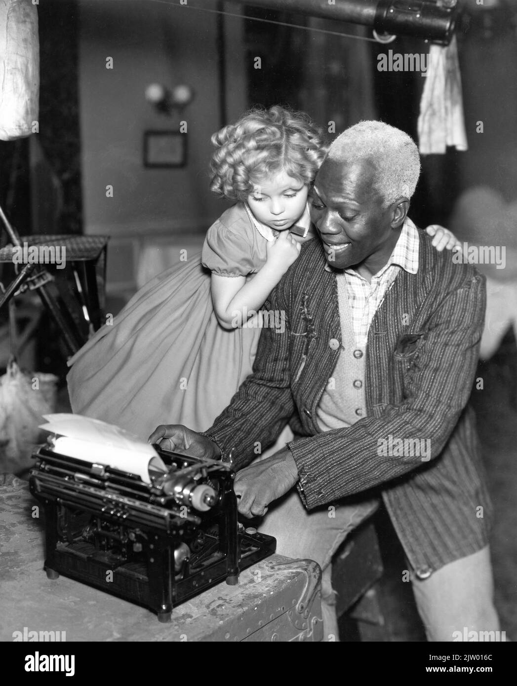 Vieille machine à écrire lambert Banque de photographies et d’images à ...