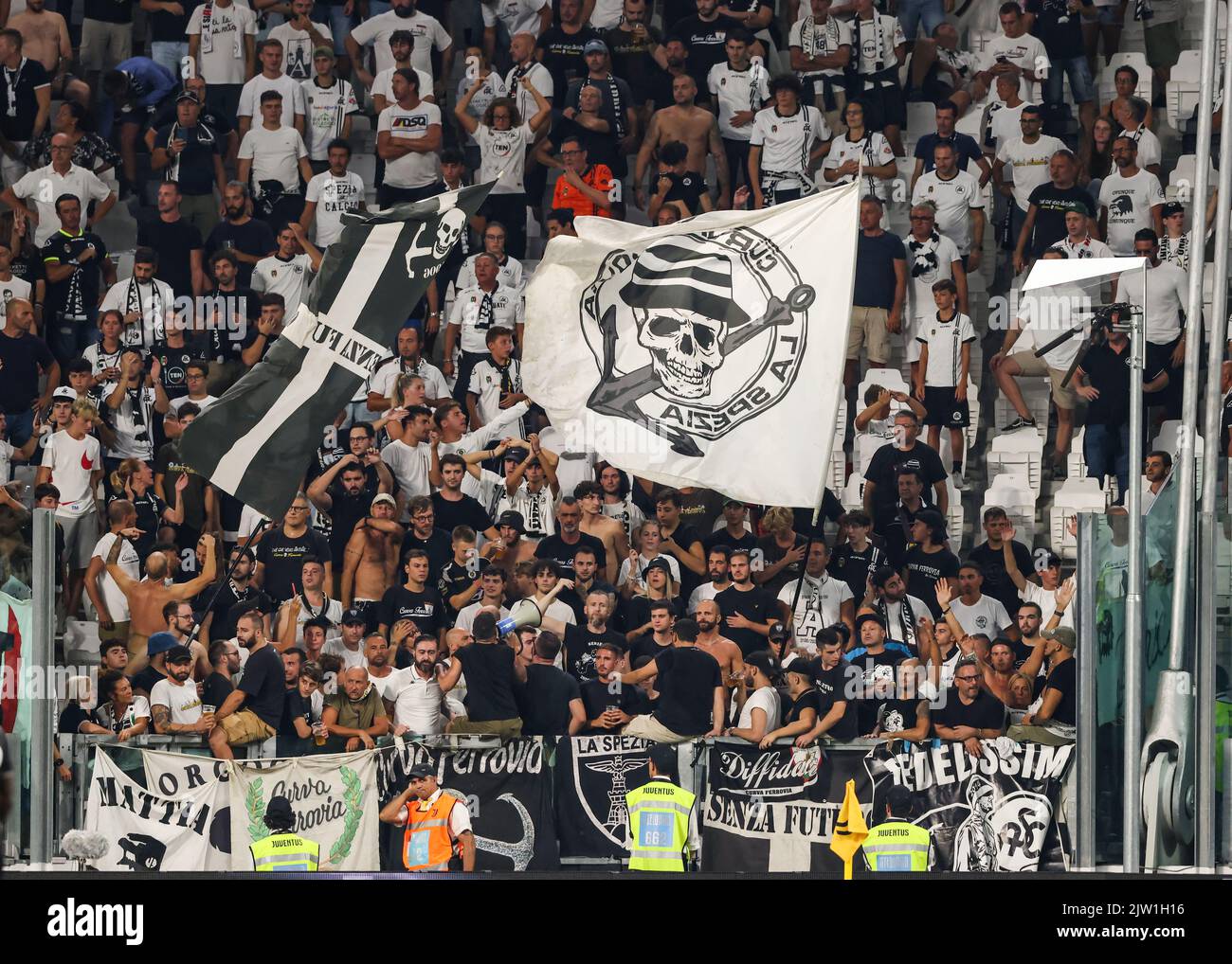 Giant flags Banque de photographies et d’images à haute résolution - Alamy