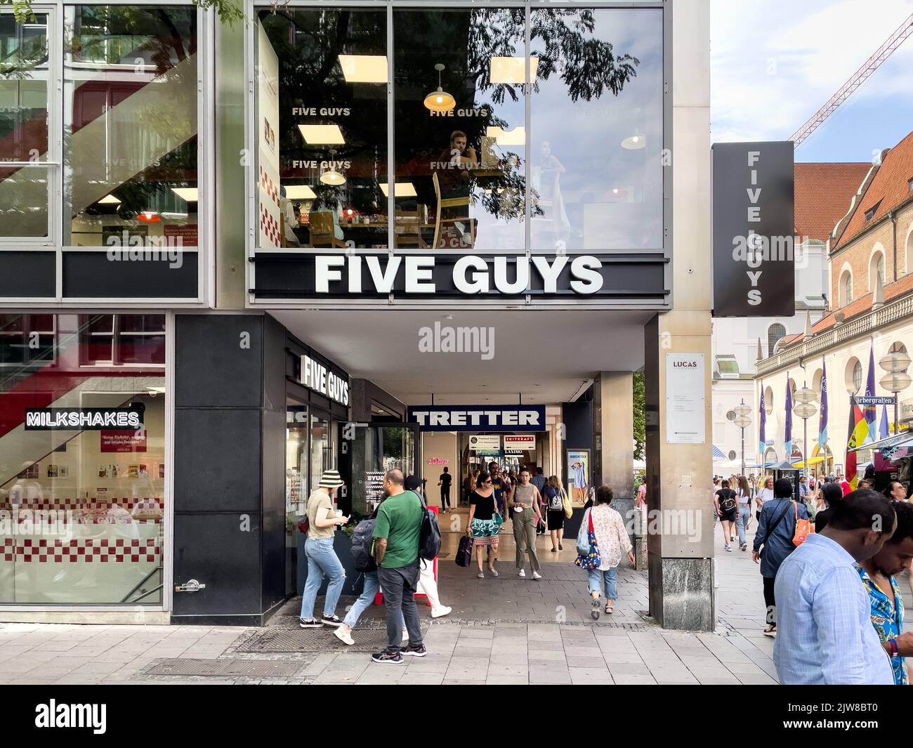 Five guys sign Banque de photographies et d’images à haute résolution ...