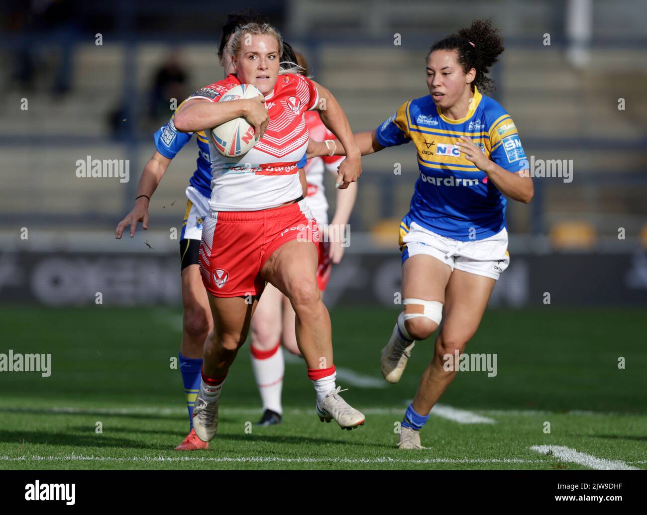 St Helens's Amy Hardcastle traverse la finale de la Super League semi ...